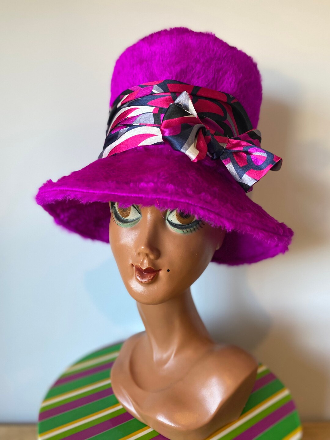Alice Vintage Fabric Top Hat W. Adjustable Brim/mad Hatter: Bright ...