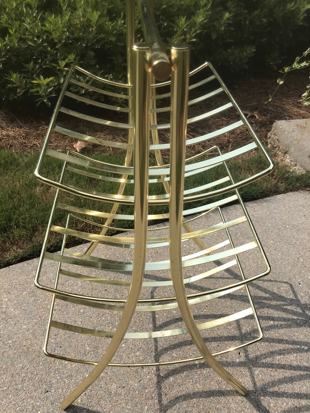 Vintage Mid Century Brass Pagoda Magazine Rack - Etsy