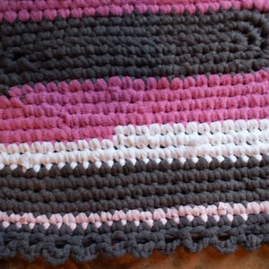 Crocheted Rag Rug Oval OOAK 32 X 20 Pink Grey White Bath Rug Porch Rug ...