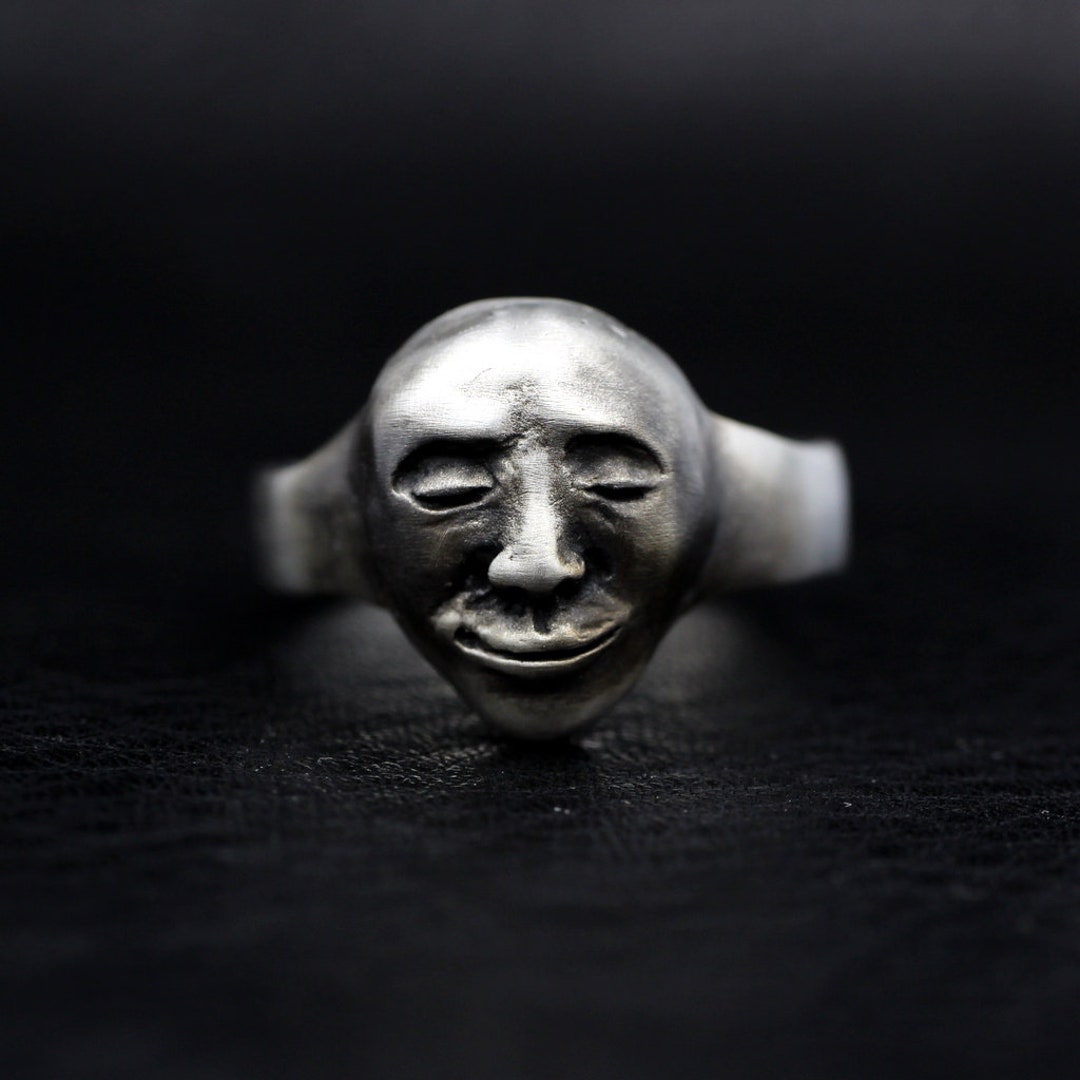 Nihil Human Face Cold Smiling Ring / Made to Order - Etsy