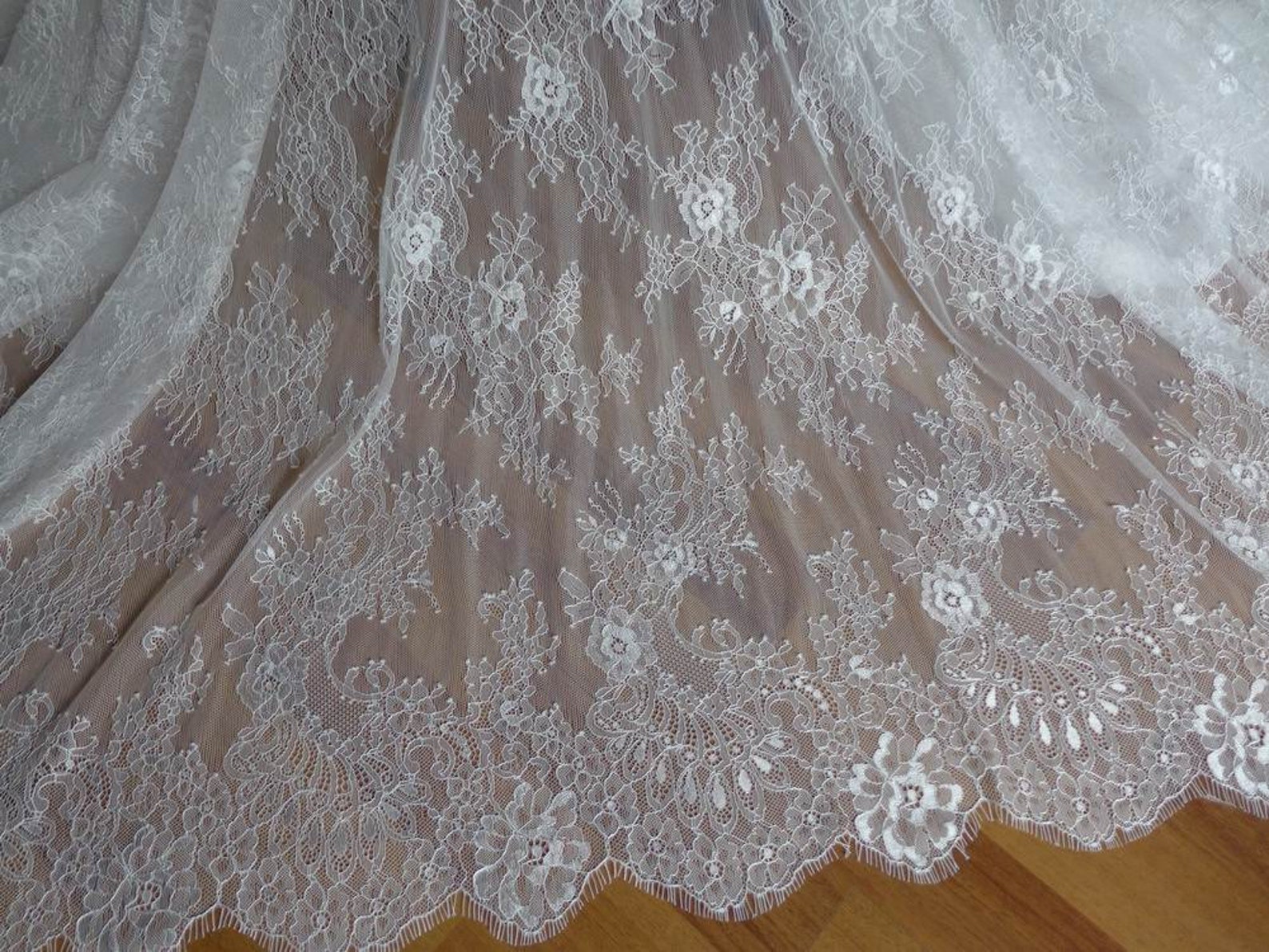 SOFT White French Chantilly Lace Fabric Elegant Floral Wedding Fabric ...