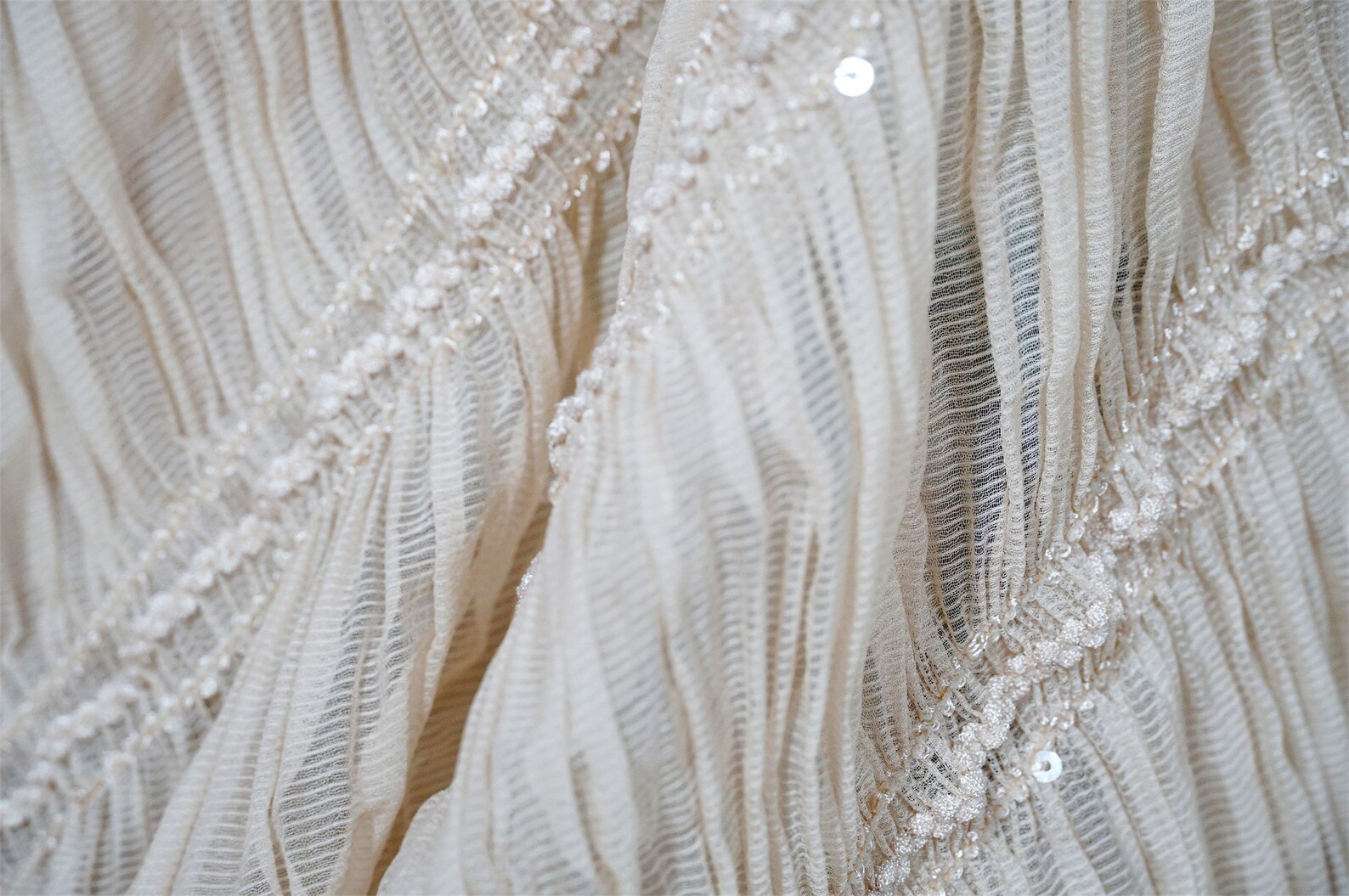 Soft Ruched Fabric Cream Sequins Embroidered Elastic Chiffon Fabric for ...
