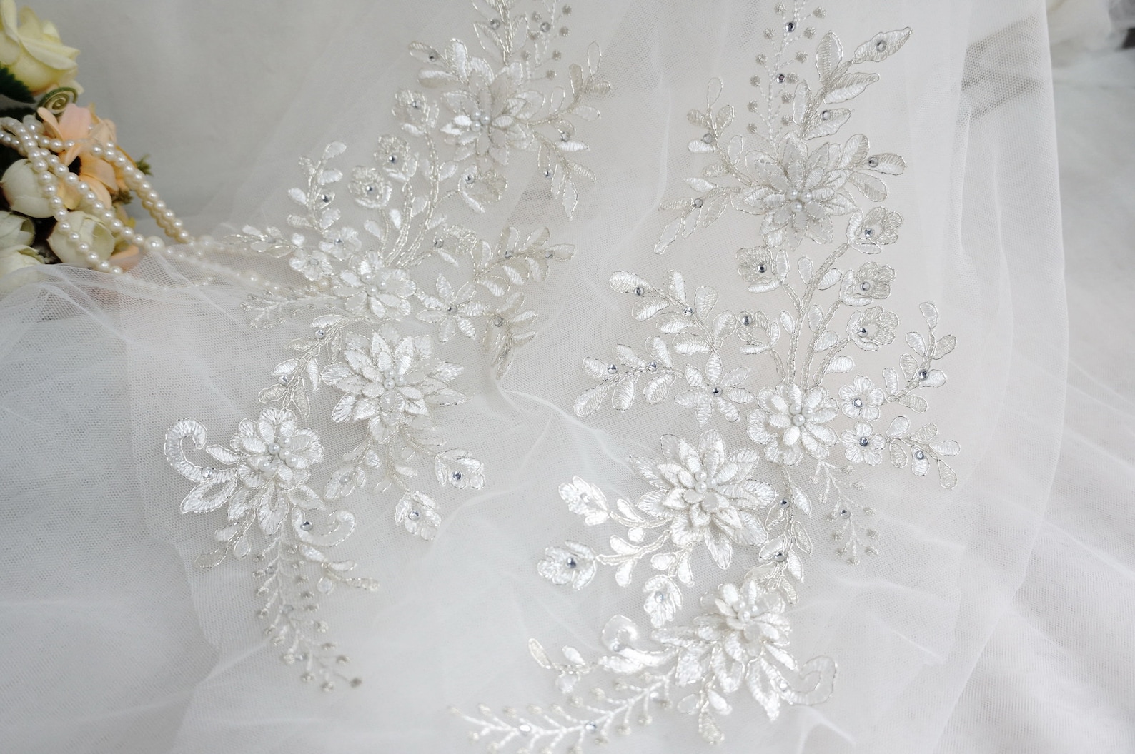 Off White Flower Appliqué Metallic Silver Applique Alencon - Etsy