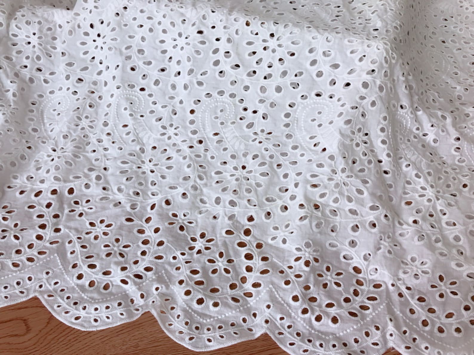 Cotton Scalloped Fabric off White Eyelet Cotton Fabric for Maxi Dress ...