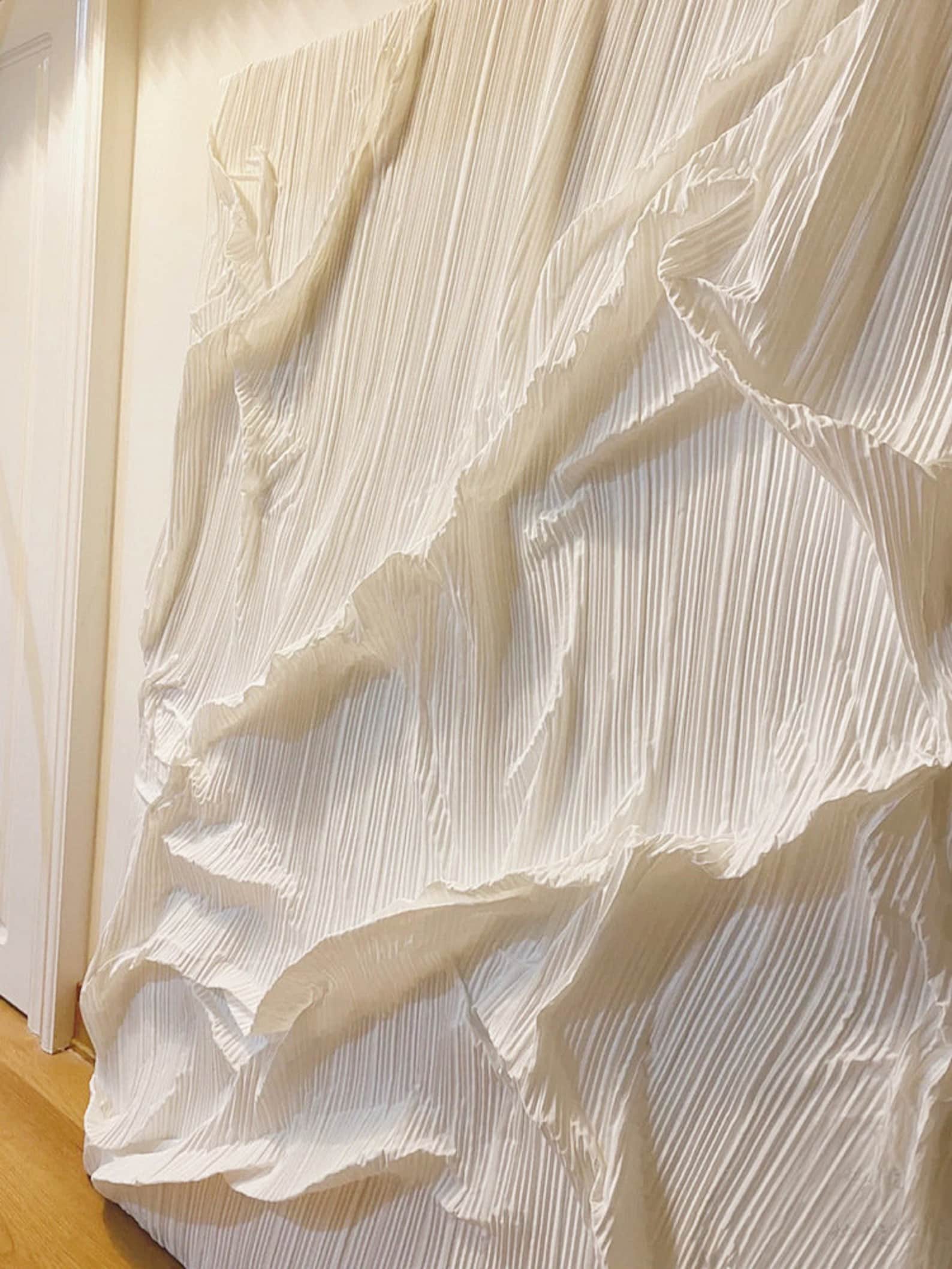 Chic Stiff Pleated Fabric, off White / Black Pleated Polyester Fabric ...