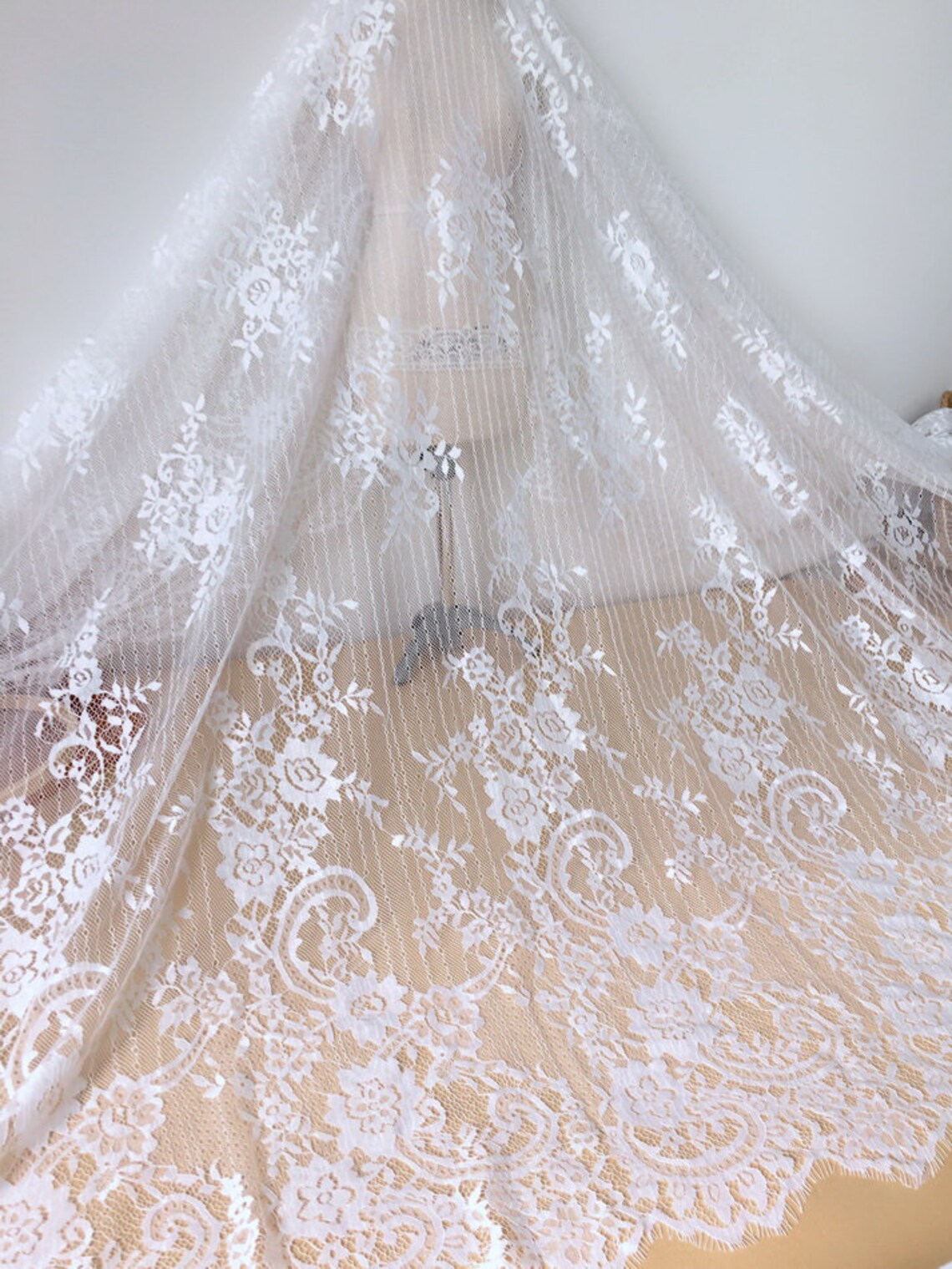 French Chantilly Lace Scalloped Floral Motifs in off White for - Etsy