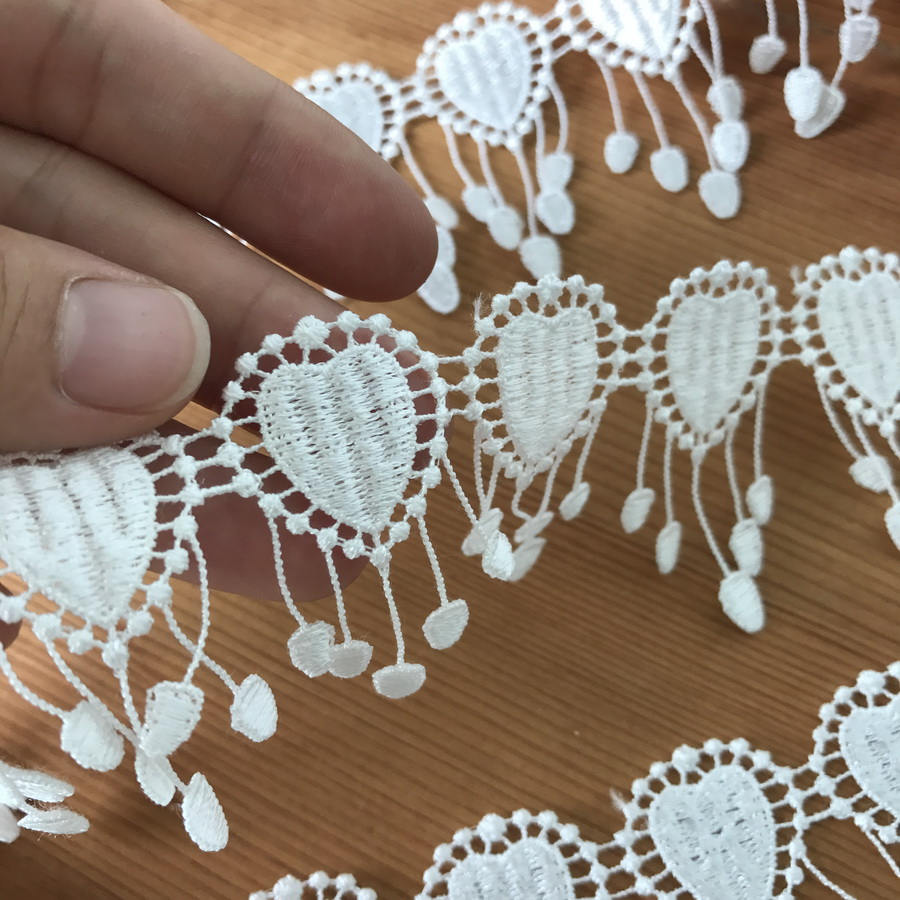 Venise Precious Hearts Fringe Lace Trim in White for Lace Necklace ...