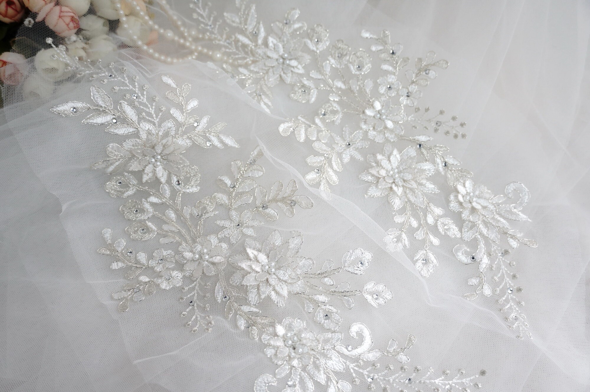 Off White Flower Appliqué Metallic Silver Applique Alencon | Etsy