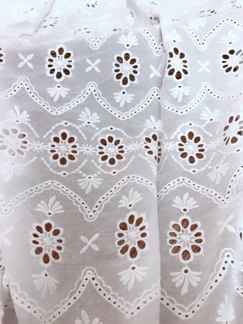 Scalloped Cotton Floral Fabric off White Eyelet Trim Fabric | Etsy