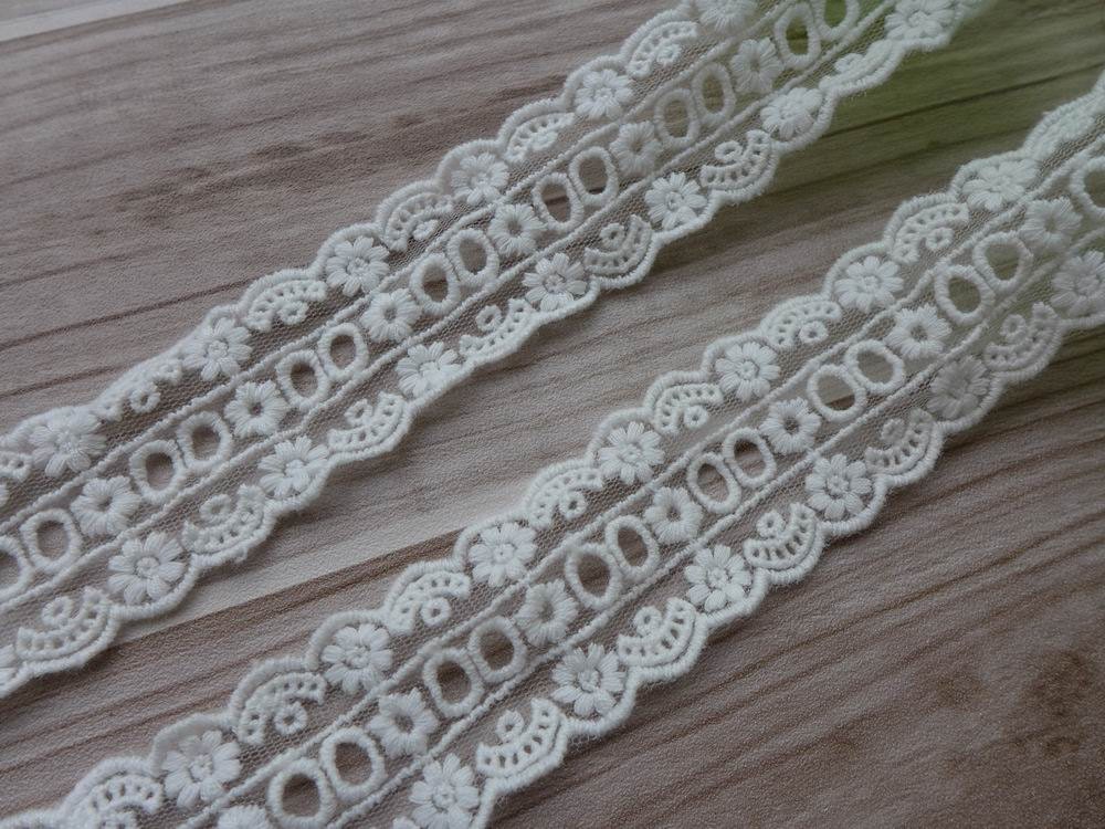LACE TRIM Off white Cotton Lace Embroidery Eyelet and Flower | Etsy
