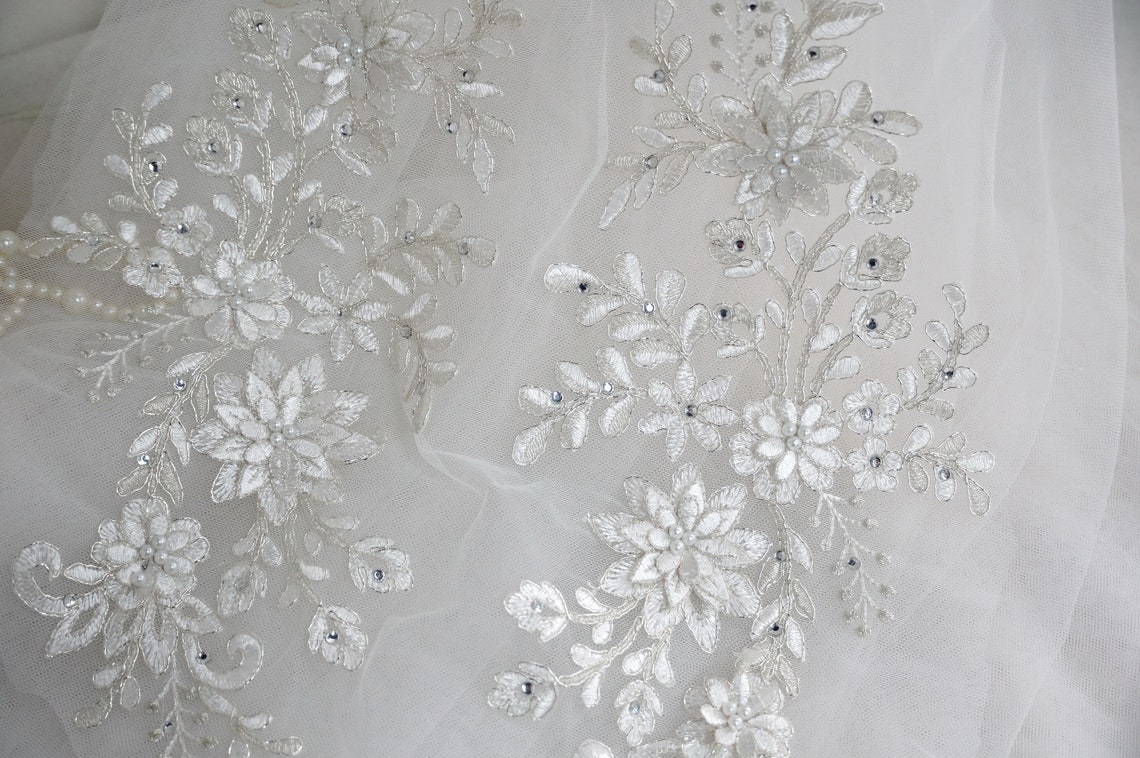 Off White Flower Appliqué Metallic Silver Applique Alencon - Etsy