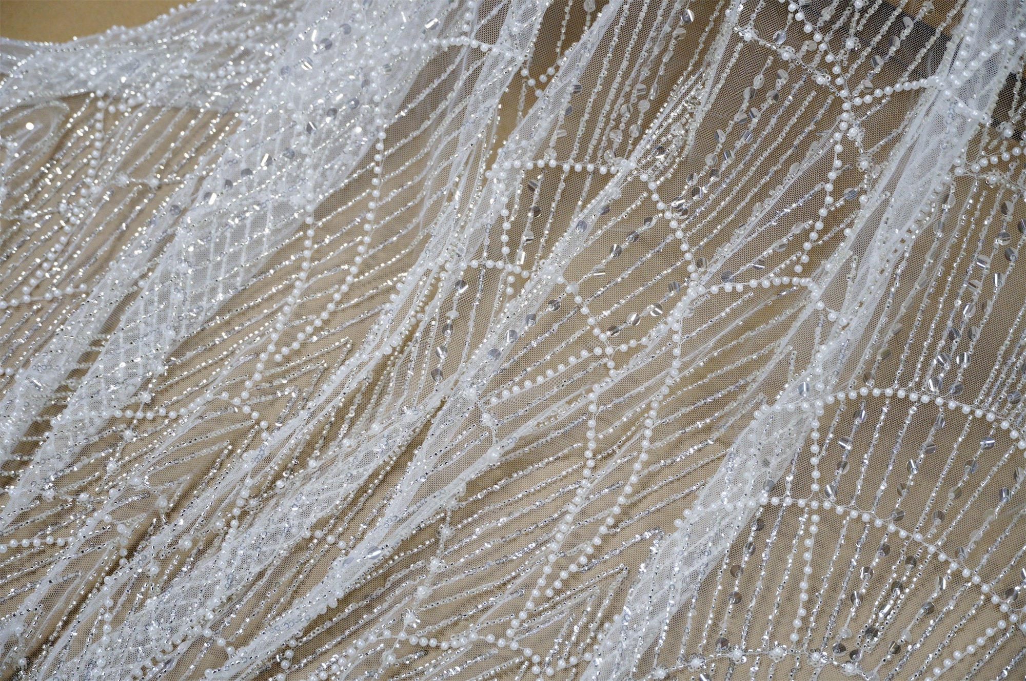 Elegant Pearls Beaded Scalloped Fabric Sheer Tulle Lace Fabric for ...
