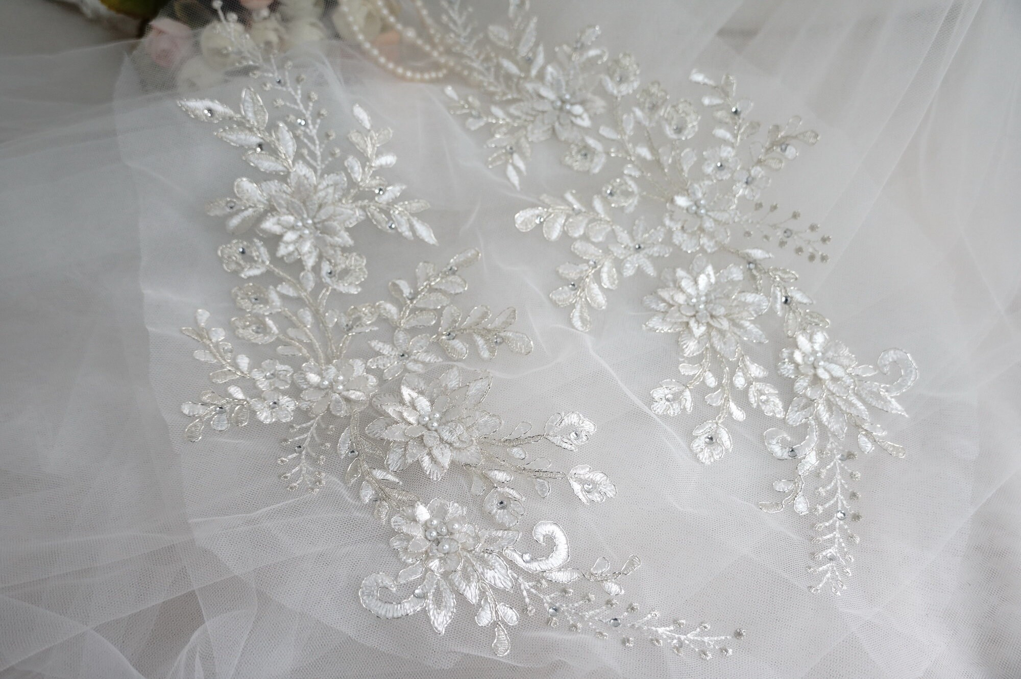 Off White Flower Appliqué, Metallic Silver Applique, Alencon Cord Lace ...