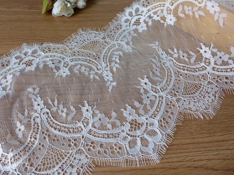 3 Meters Ivory Lace Table Runners Chantilly Lace Delicate - Etsy