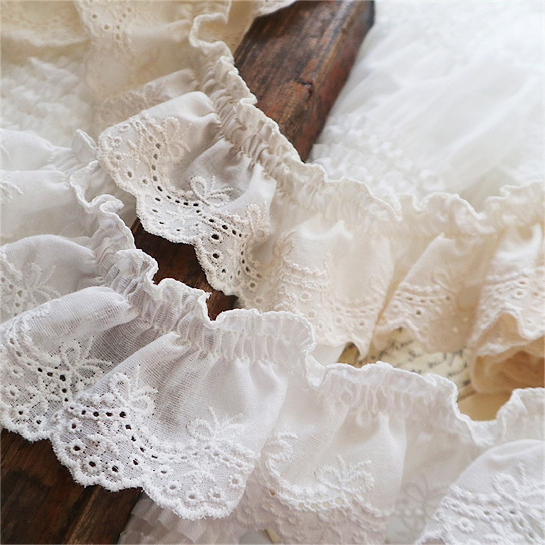 Cotton Eyelet Lace, off White / Beige Ruffled Cotton Trim, Pleated ...