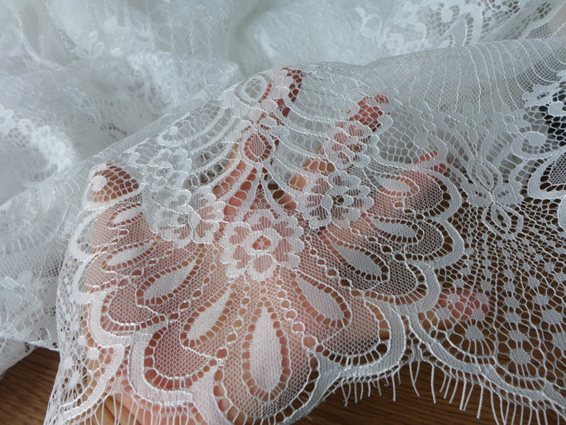 Chantilly encaje vestido de novia tela suave blanco vieiras | Etsy