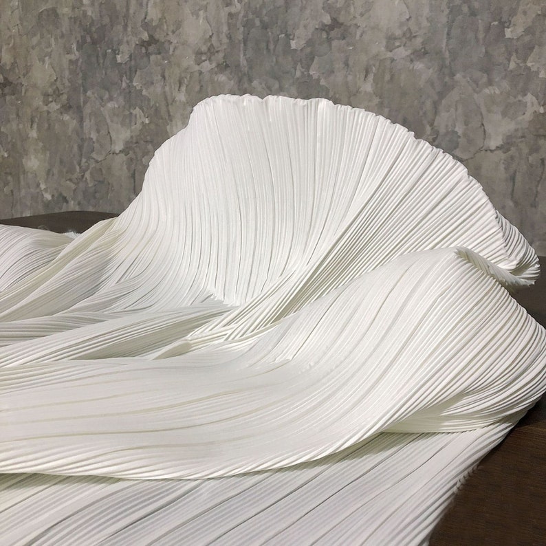 Chic Stiff Pleated Fabric, off White / Black Pleated Polyester Fabric ...