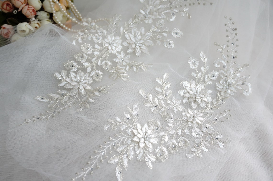 Off White Flower Appliqué Metallic Silver Applique Alencon - Etsy