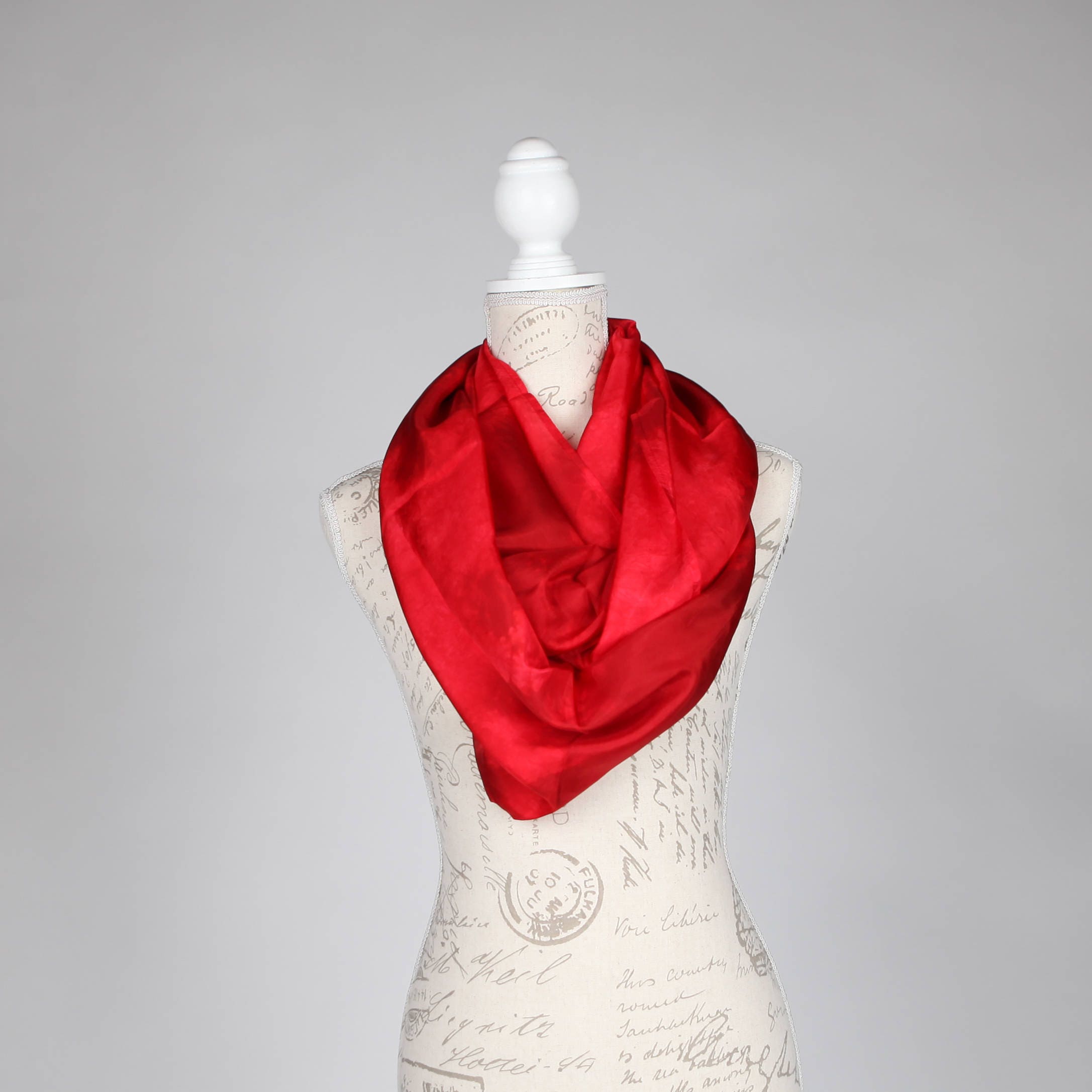 Trendy Red Circle Scarf / Fire Red Silk Infinity Scarf for - Etsy UK