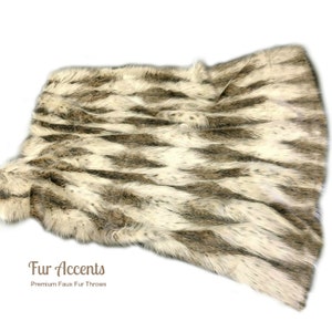 Brown Diamond Fox Tail Throw Blanket - Premium Faux Fur - Brown and ...