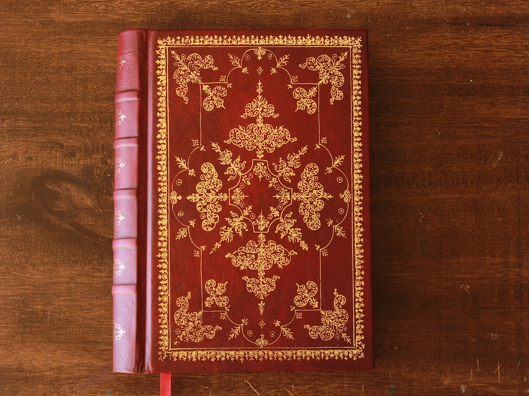 Red Grimoire Leather Journal, Handmade Sketchbook, Spell Book, Book of ...