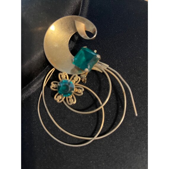 Avant Garde Floral Spray Large Spiral Green Glass Eme… - Gem