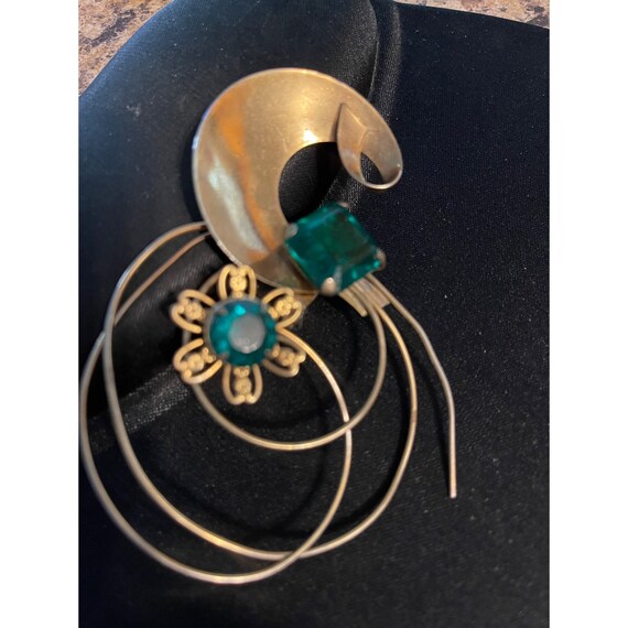 Avant Garde Floral Spray Large Spiral Green Glass Eme… - Gem