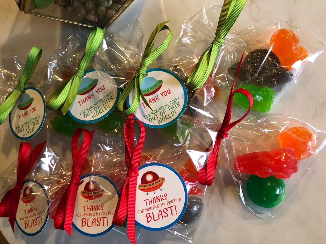 18 Space Them Soap Favors With Spaceship & Rocket Tags and Ribbon ...