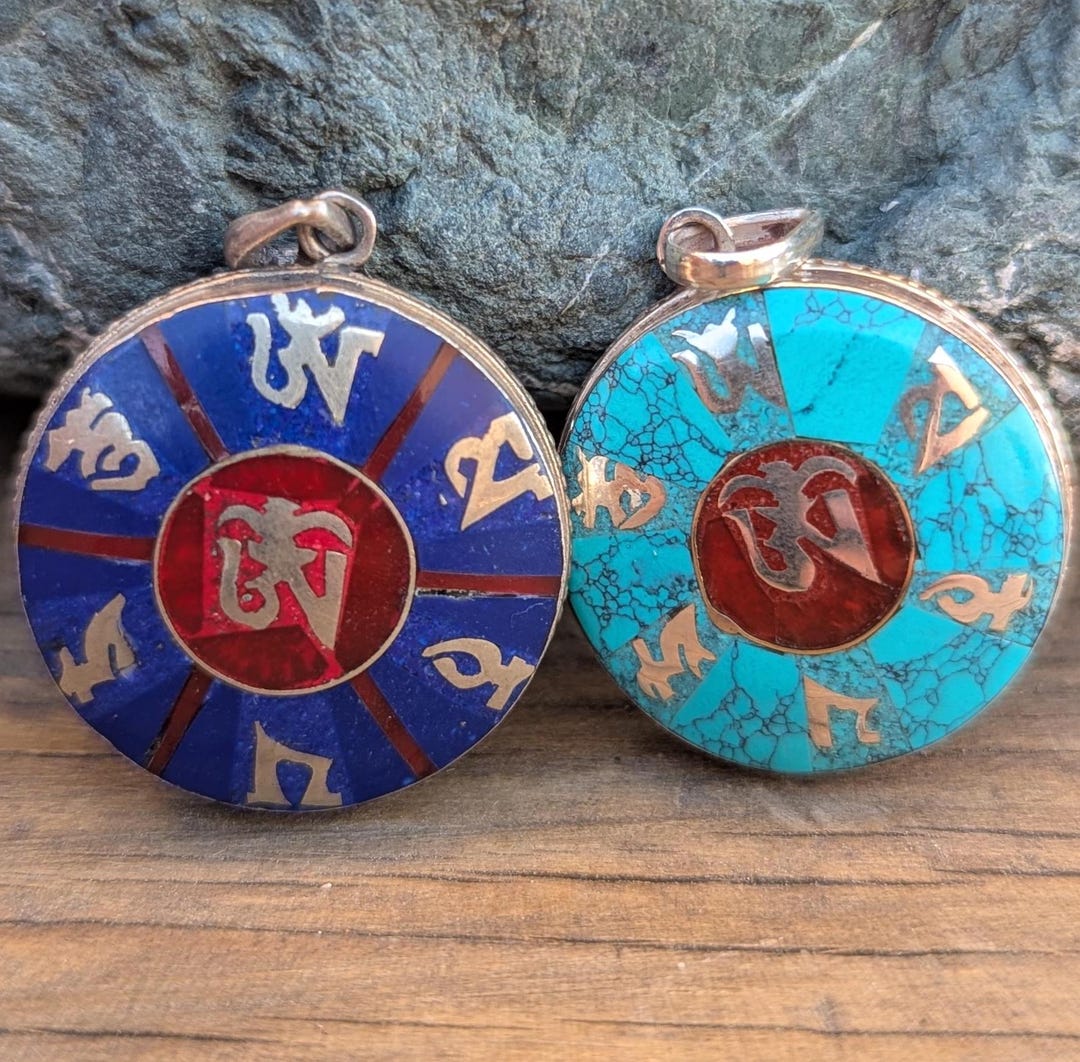 Om Mani Padme Hug, Buddhist Necklace Silver Pendant.(central Om) (T1102 ...