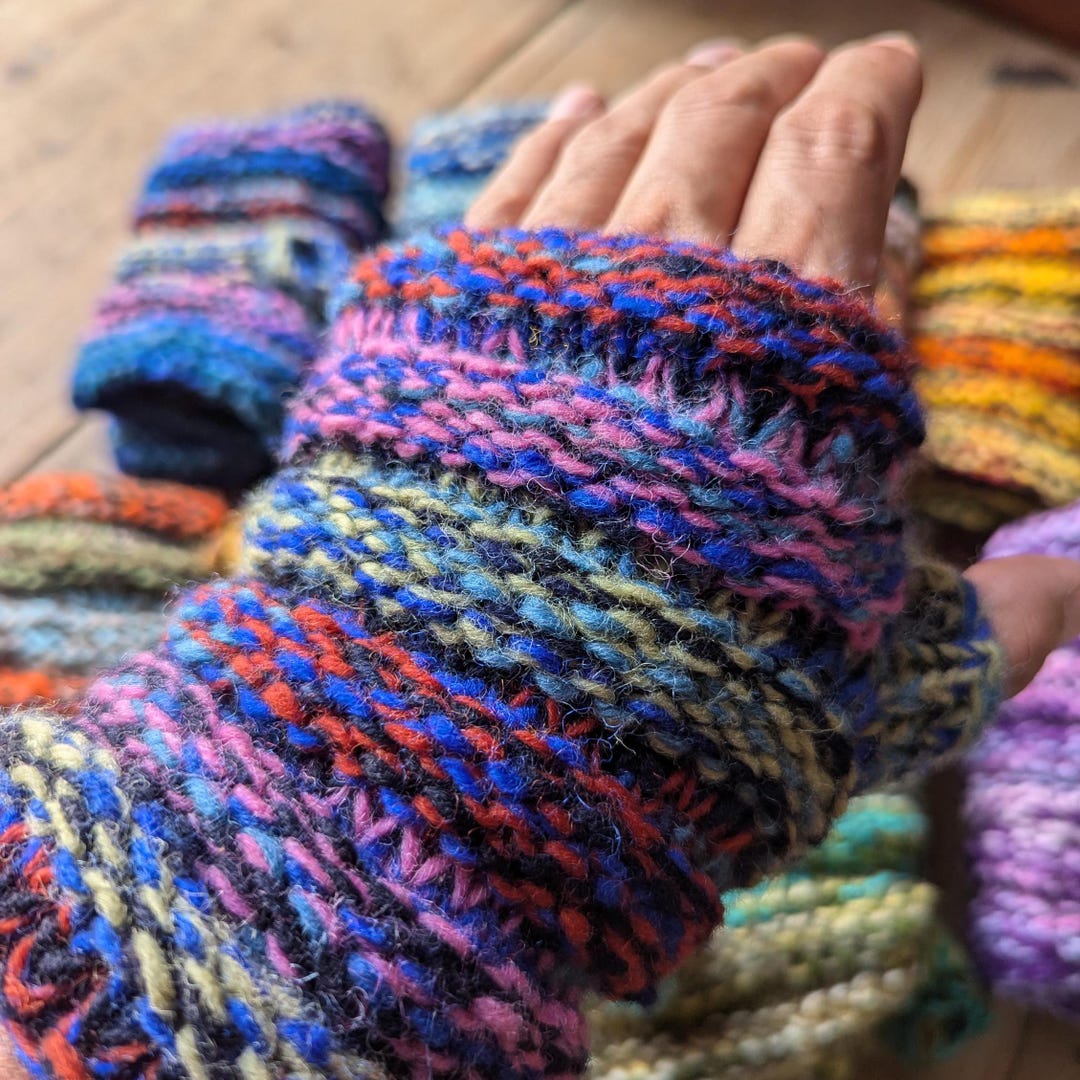 Handmade Woolen Knit Fleece Lined Multi Color Unisex Fingerless Gloves ...