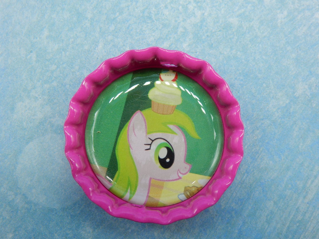 My Little Pony: Red Gala Pendant - Etsy