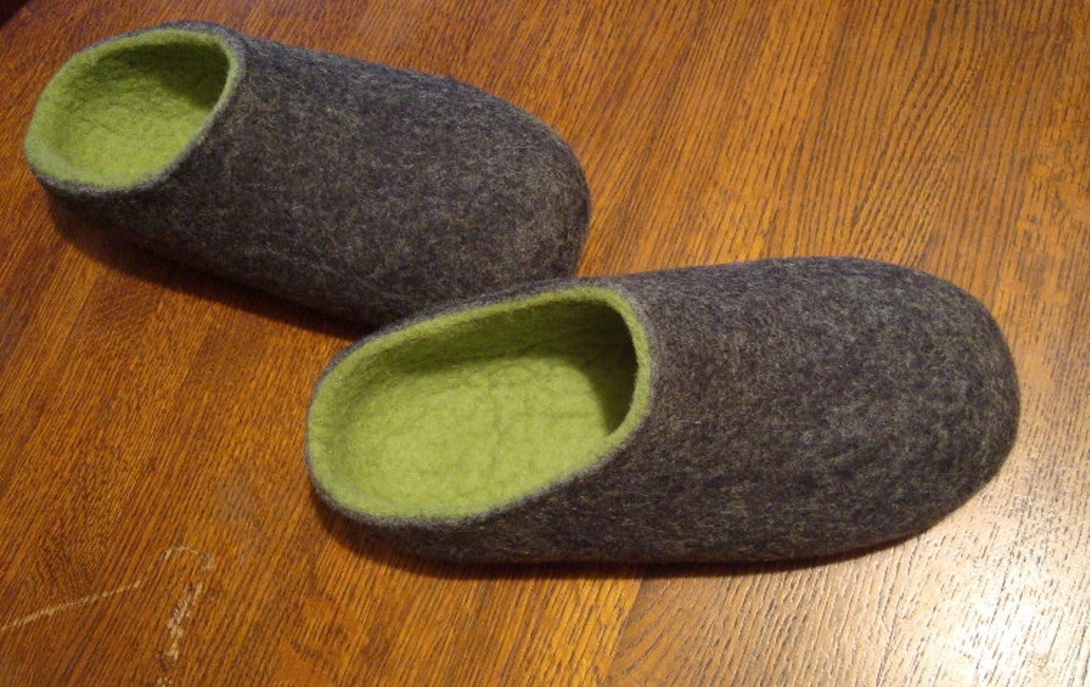 Felt Slippers Men Wool Home Shoes Dark Gray With Green Wool - Etsy