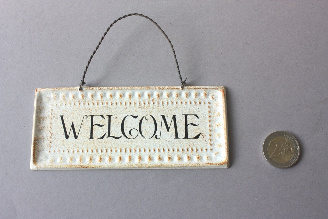 Welcome Sign, Welcoming Guests Door Hanger - Etsy