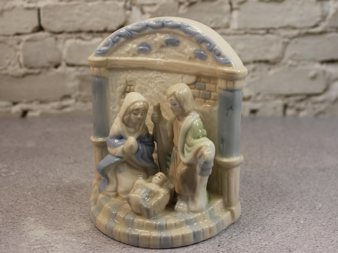 Vintage Nativity Scene. One Piece Nativity Scene. Charming Holiday ...