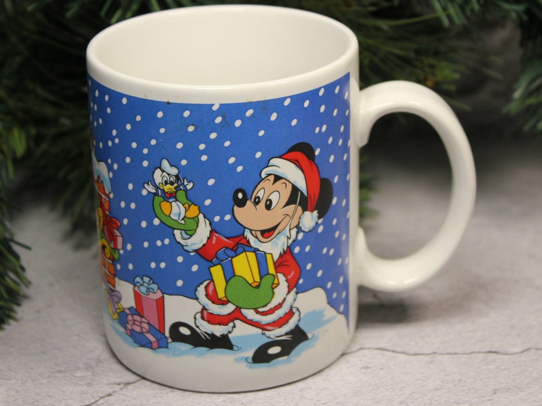 Vintage Christmas Mickey Mouse and Pluto Coffee Cup. Vintage Disney ...