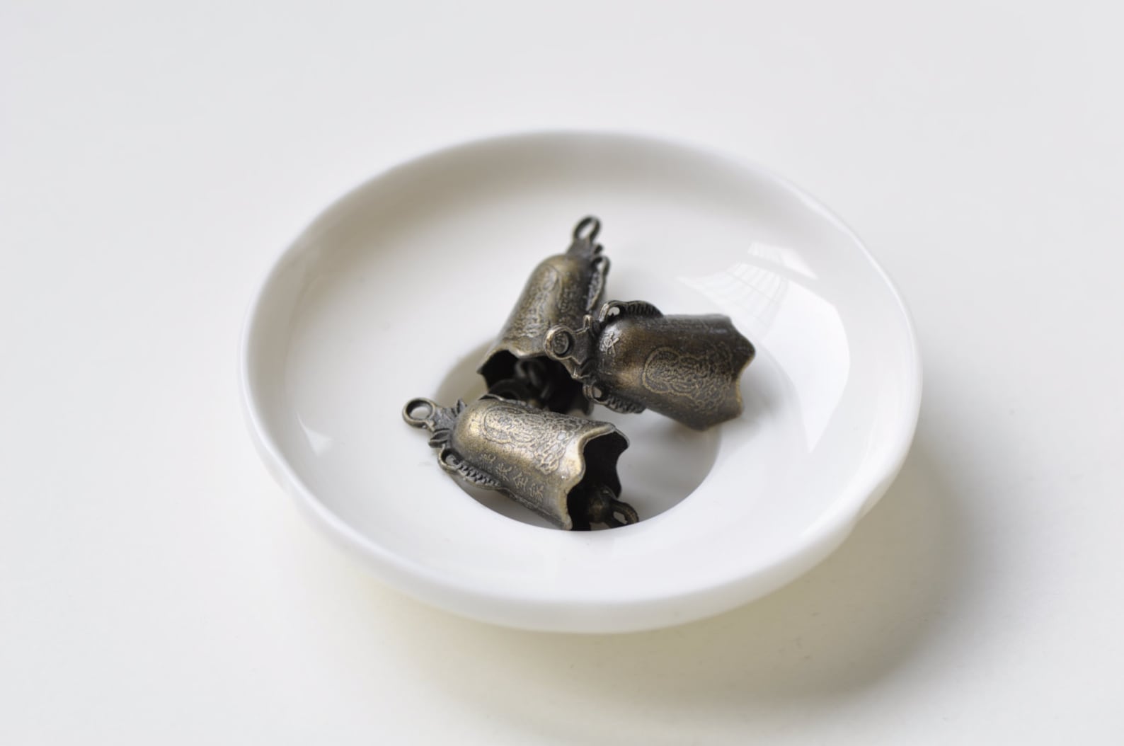10 Pcs of Antique Bronze Traditional Chinese Bell Pendants - Etsy