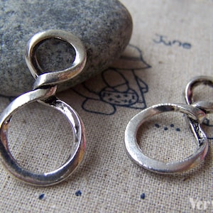 10 Pcs of Antique Silver Twisted Figure 8 Connectors Charms 16x31mm ...