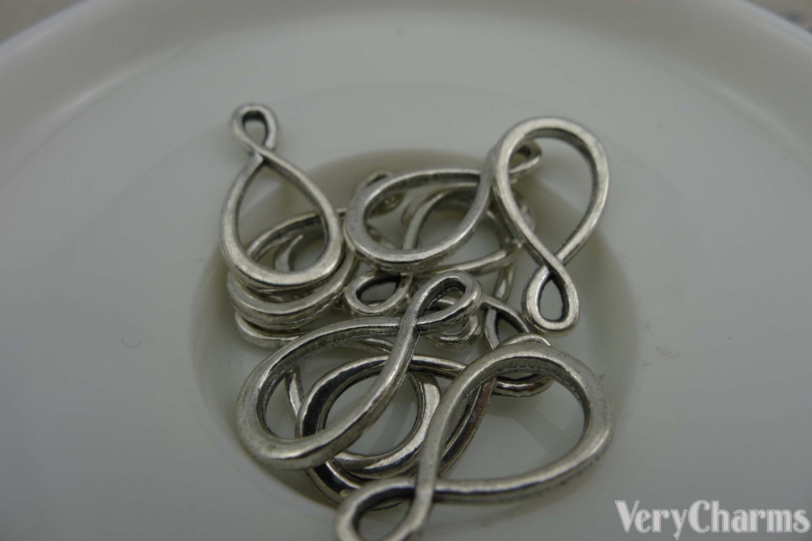 30 Pcs of Antique Silver Figure 8 Connector Charms 11x21mm | Etsy