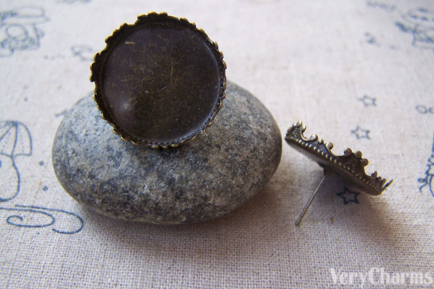 Antique Bronze Crown Ear Stud Earring Posts Bezel Match 20mm Cabochon ...