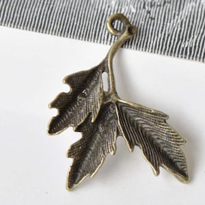 10 Pcs Antique Bronze Three Leaf Branch Charms 27x35mm A8653 - Etsy