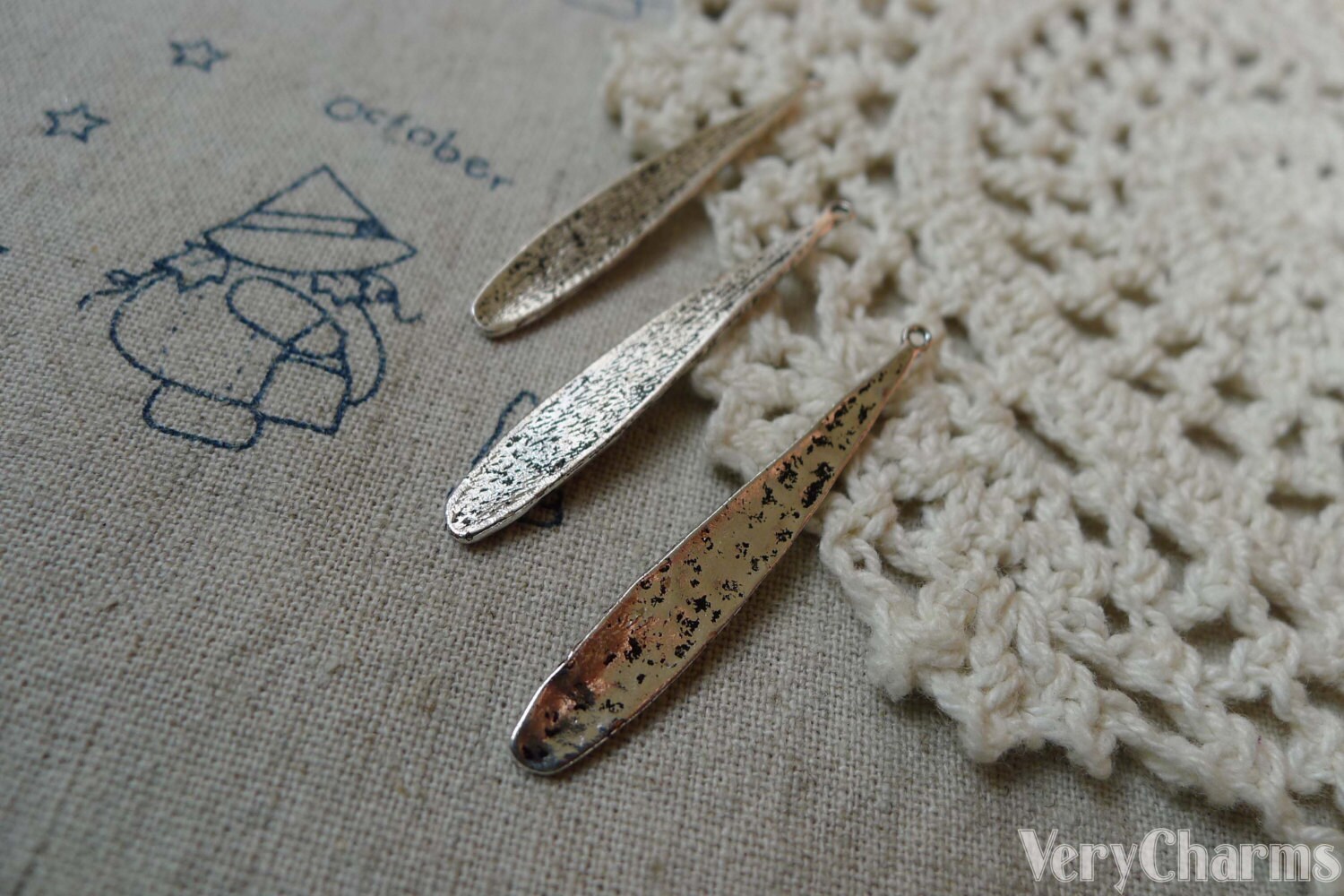 10 Pcs of Antique Silver Textured Long Leaf Teardrop Charms - Etsy