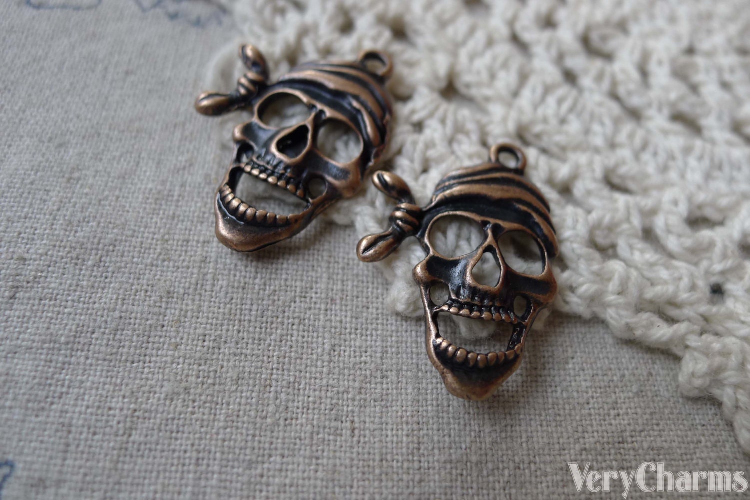20 Pcs of Antique Copper Pirate Skull Charms 19x25mm A7219 - Etsy
