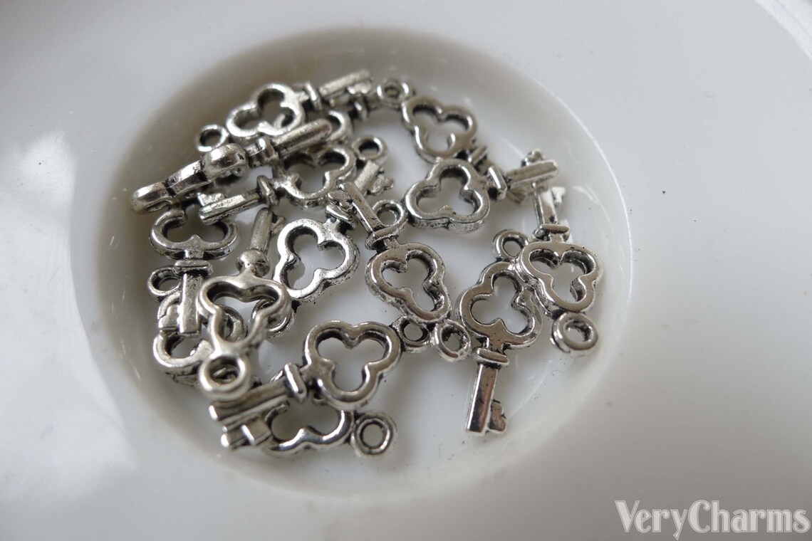 50 pcs Antique Silver Tiny Skeleton Key Charms 7x16mm A7243 | Etsy