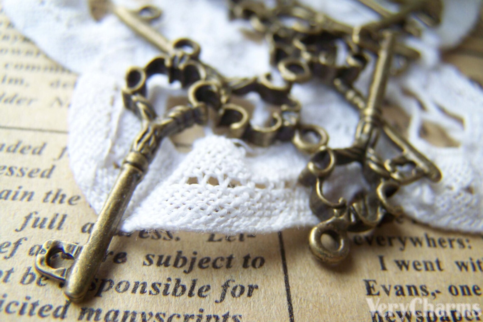 10 Pcs of Antique Bronze Skeleton Key Charms 10x30mm A193 - Etsy