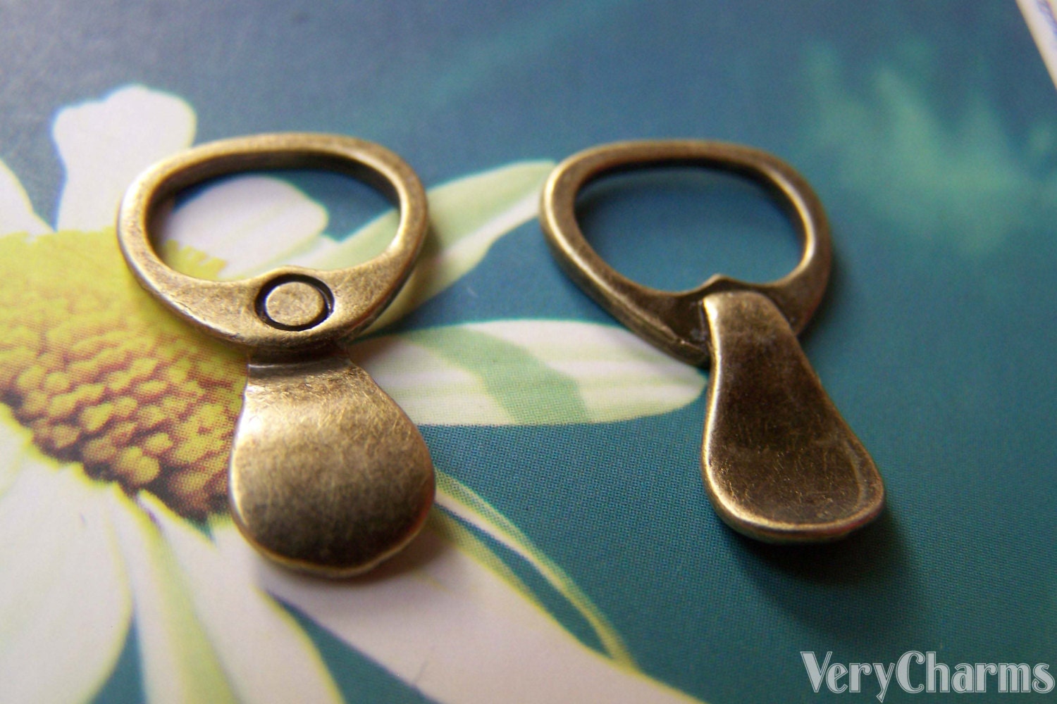 10 Pcs of Antique Bronze Drink Can Ring Pull Charms 14x23mm - Etsy