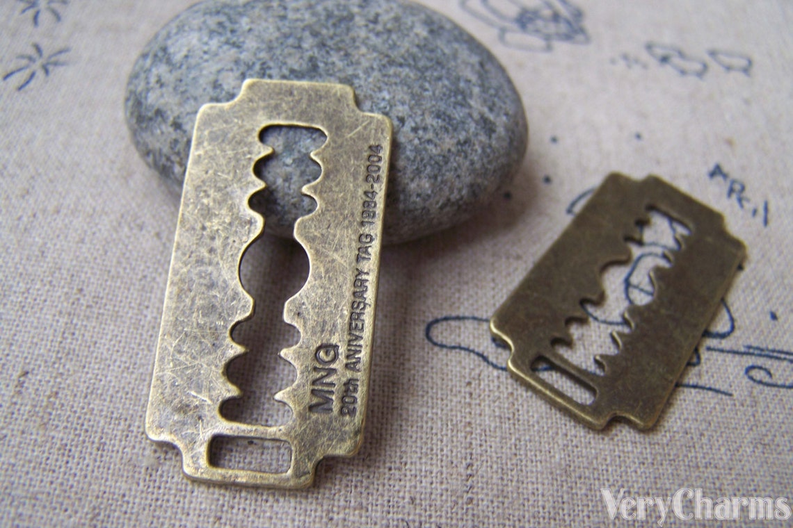10 Pcs of Antique Bronze Razor Blade Charms 19x37mm A3872 - Etsy