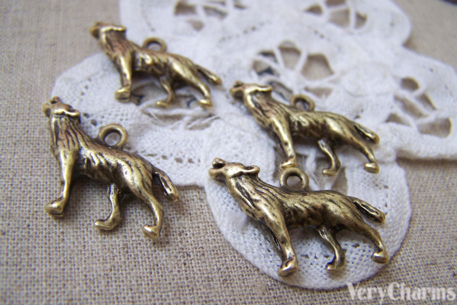 10 Pcs Antique Bronze Wolf Charms Pendants 20x26mm A3894 | Etsy