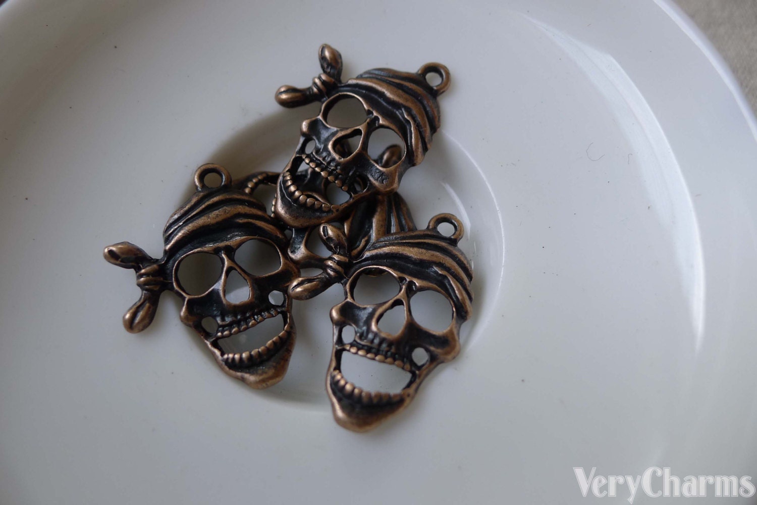 20 Pcs of Antique Copper Pirate Skull Charms 19x25mm A7219 - Etsy