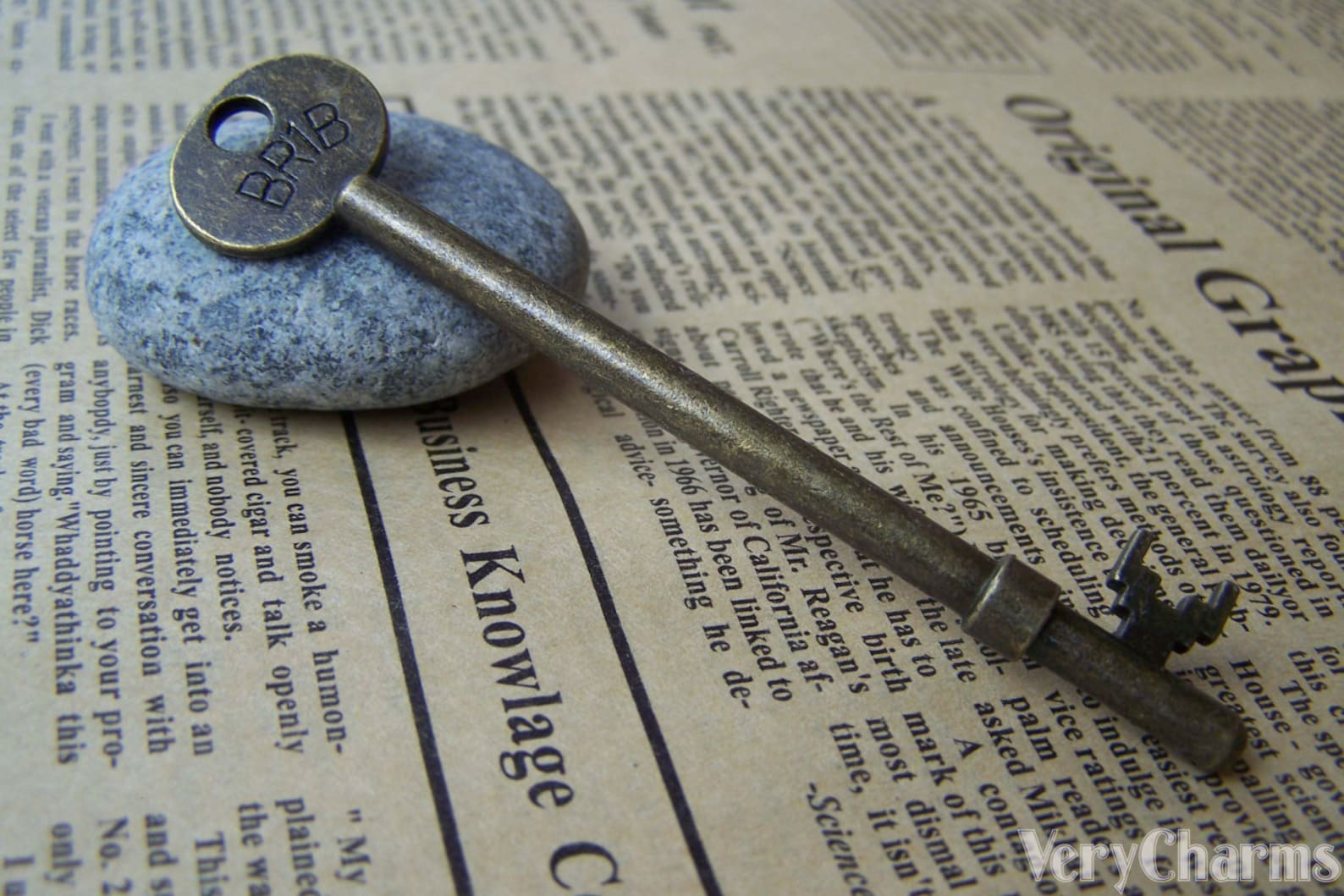 5 Pcs of Antique Bronze BR1B Key Pendants HEAVY 19x94mm A205 - Etsy