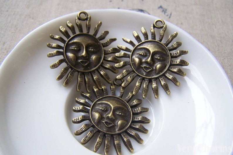 10 Pcs of Antique Bronze Lovely Sun Face Charms 30mm A630 - Etsy